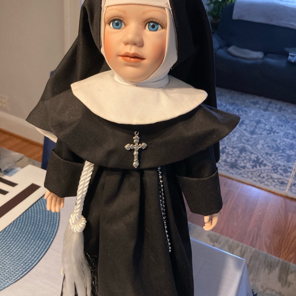 Porcelain Nun Doll Black And White Doll With Stand - Gem